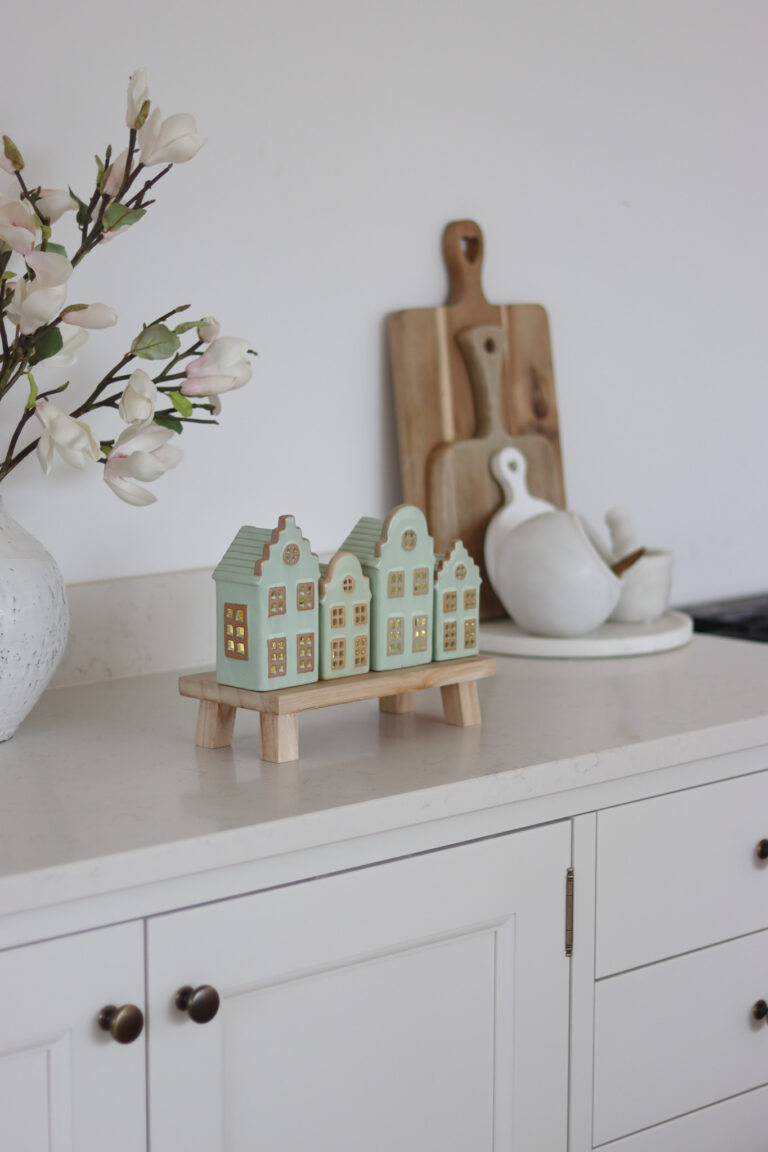 New home page – Pretty Little Home