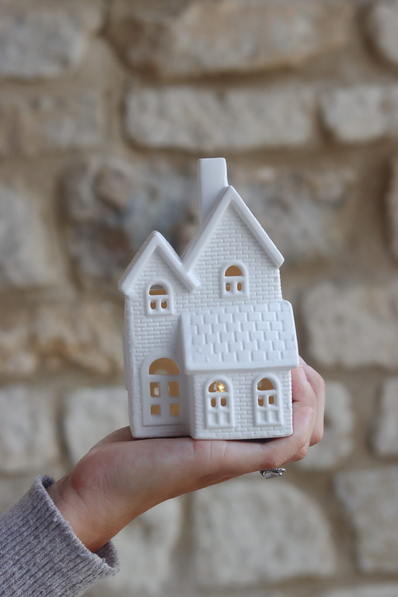 Large LED Winter House Style 4 | Pretty Little Home